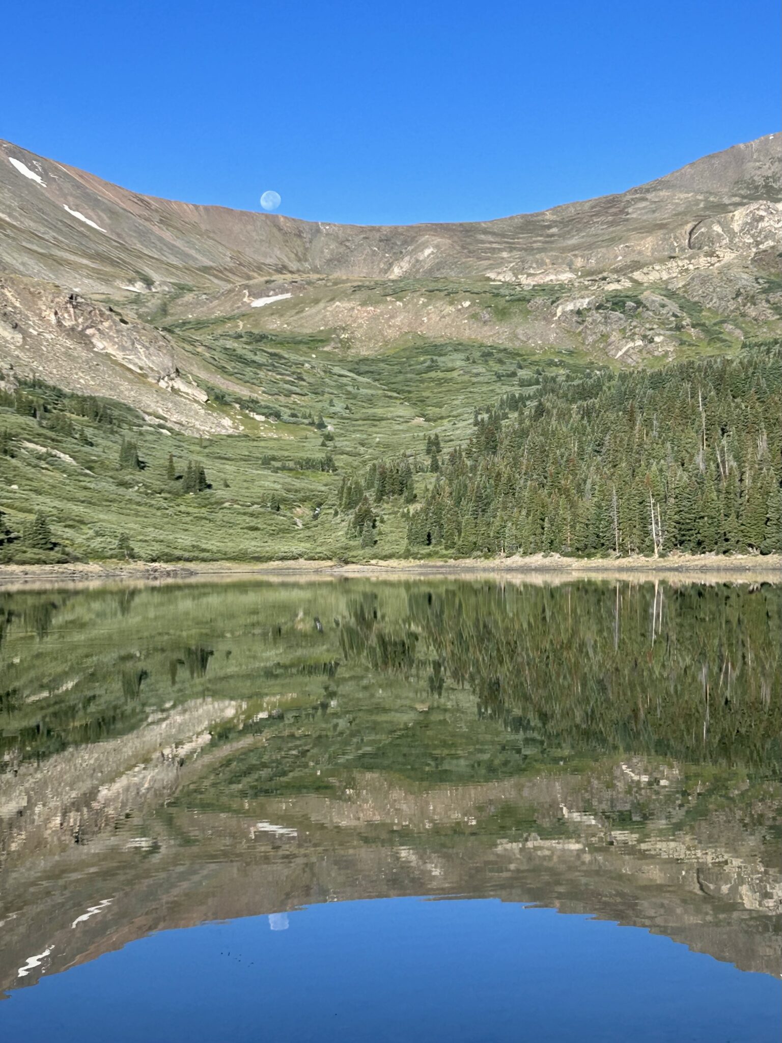 Full moon setting – The Naylor Lake Club